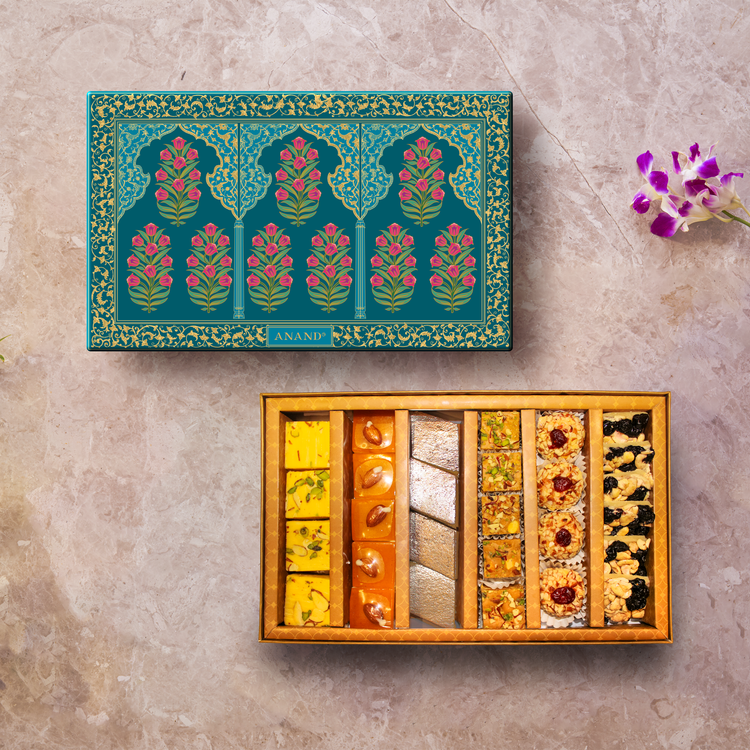 Online Diwali Sweets - Diwali Sweets & Biscuits Gift Pack - Assorted Sweets