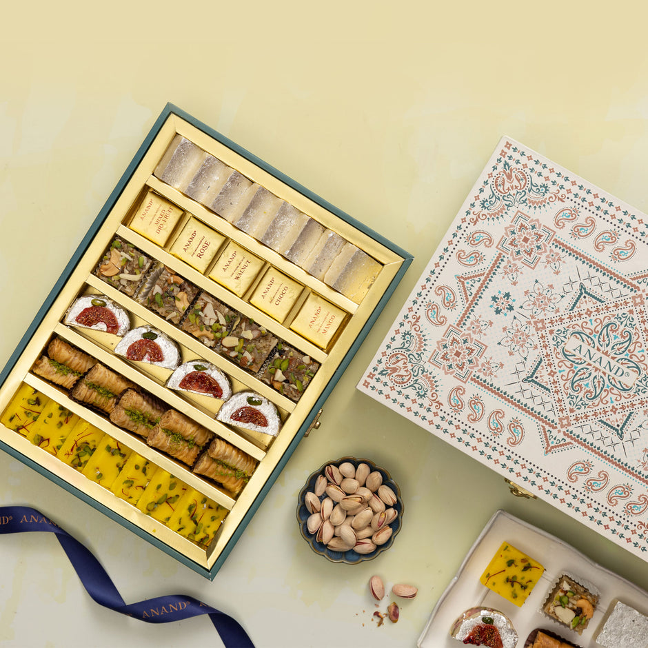 Online Diwali Sweets - Diwali Sweets & Biscuits Gift Pack - Assorted Sweets