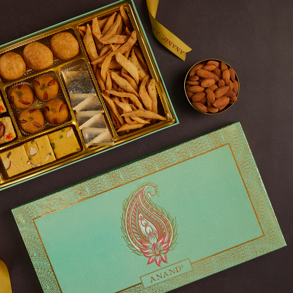Online Diwali Sweets - Diwali Sweets & Biscuits Gift Pack - Assorted Sweets